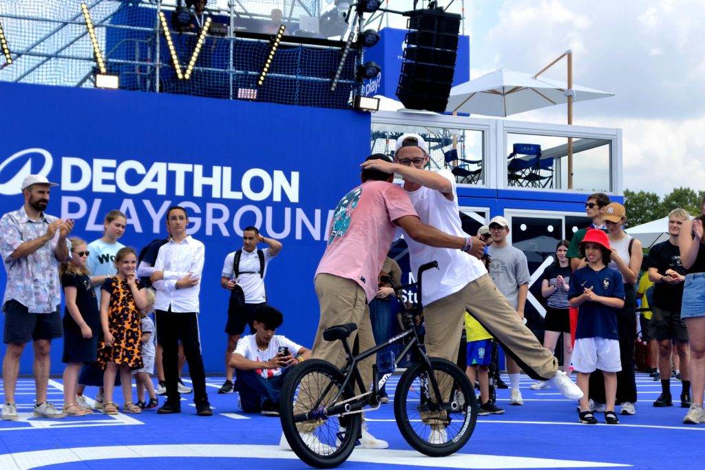 Performance de BMX Flat au Decathlon Playground : Un Show Inoubliable ...